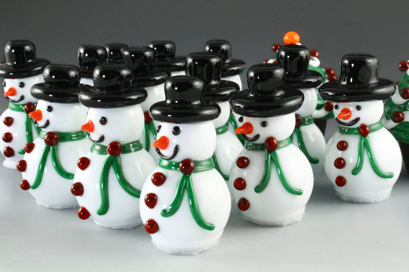 Christmas Snowman Chocolate (22-070W) – Hulet Glass