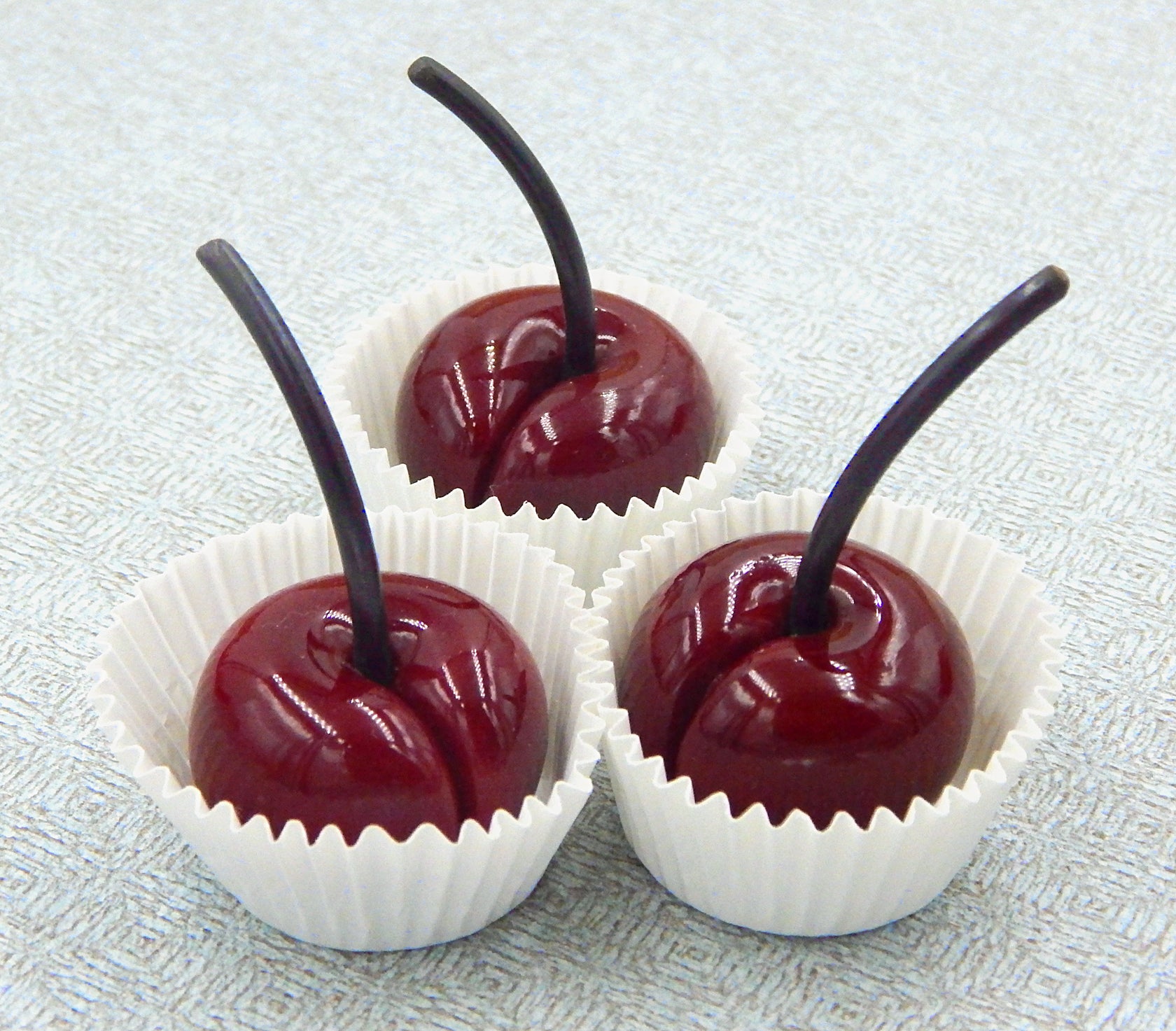 Deep red glass cherry (52-001C) – Hulet Glass